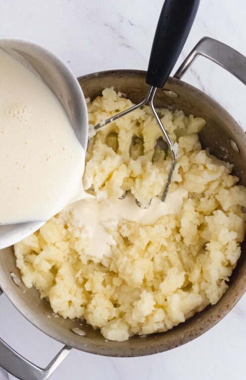 Rich and Creamy Garlic Mashed Potatoes - Kid Tested Recipes