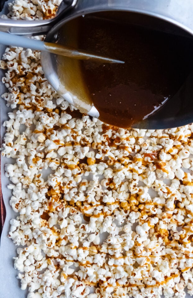Amazing Caramel Popcorn {Homemade} - Kid Tested Recipes